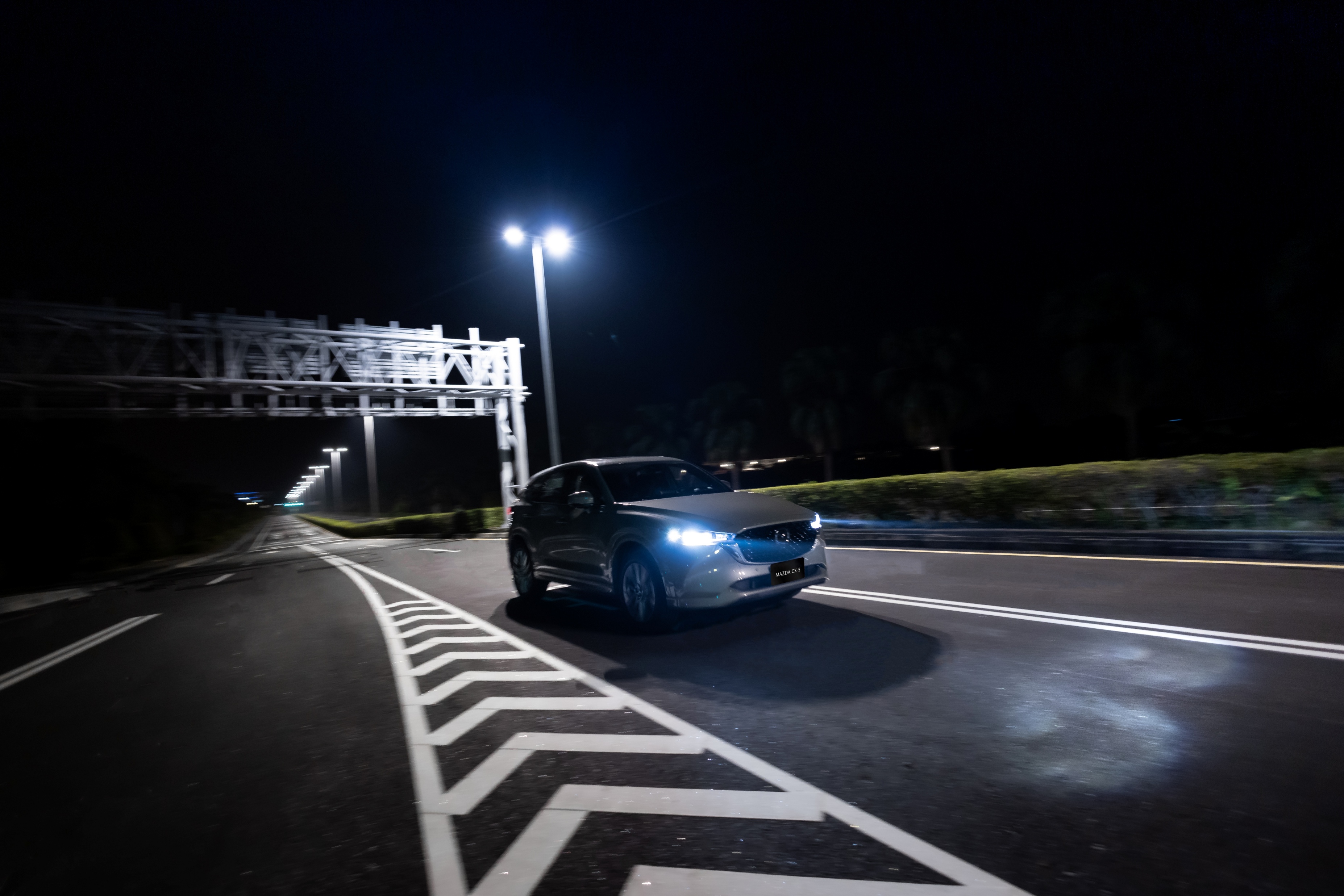 MAZDA 2023年式主力常販車型免費升級ALH (Adaptive LED Headlights)智慧型頭燈 | 測試啦